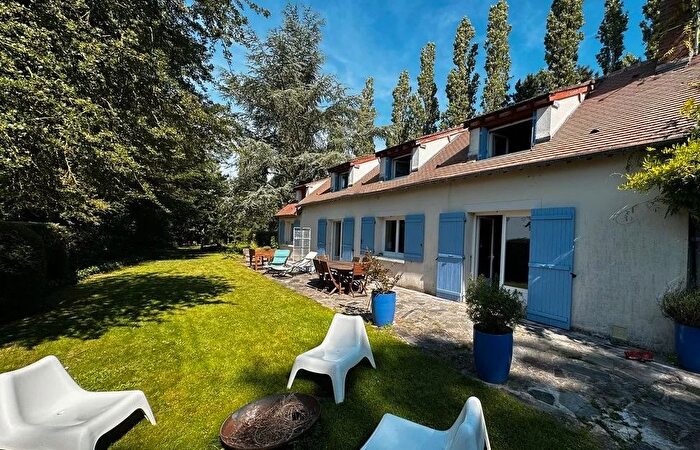 Maison à vendre - Villiers-Saint-Georges - 9 pièces - 5 chambres