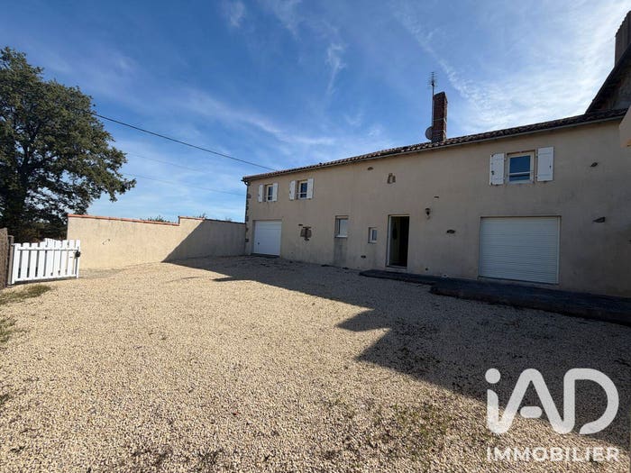 Maison 4 pièces à louer à Pompaire