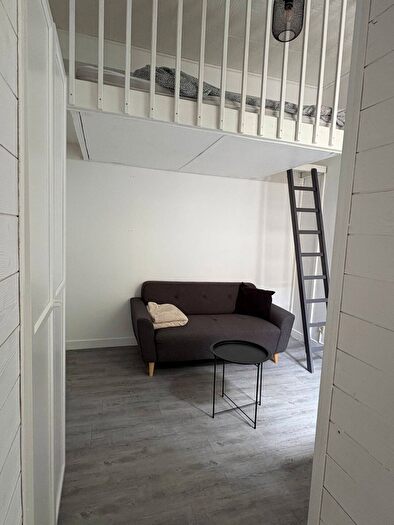 Appartement à louer - Centre Ville Rive Droite, Laval - 1 pièce