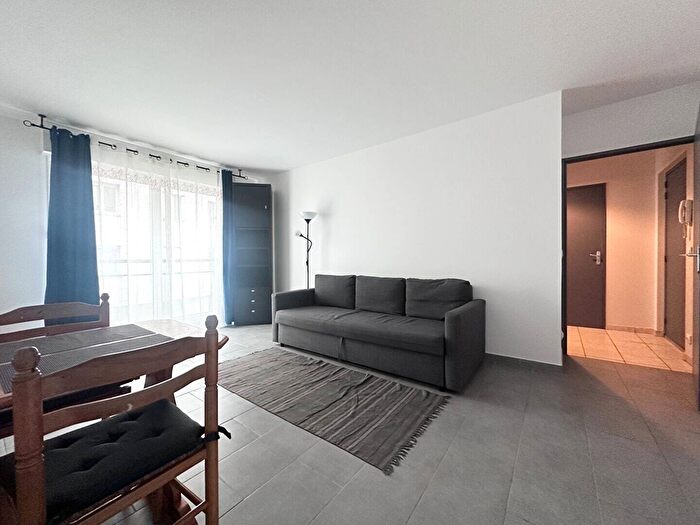 La Chapelle-Marx Dormoy, Paris 18ème arrondissement : Appartement 2 pièces à louer