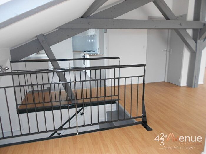 Appartement à louer - Saint-Étienne, Centre-ville, Peuple, Chavanelle - 1 pièce