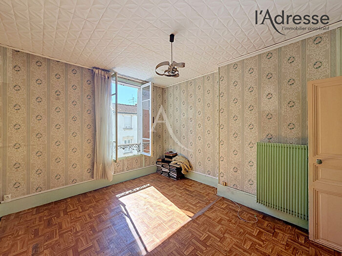 Suresnes, Centre-ville : Appartement 3 pièces à vendre