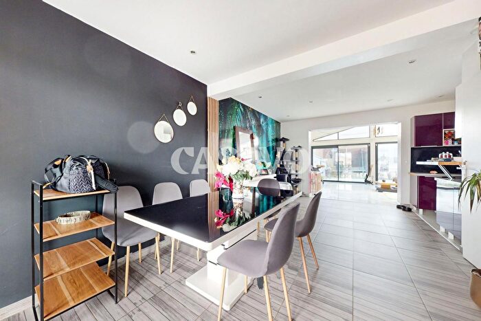Maison à vendre - Villenoy - 5 pièces - 3 chambres