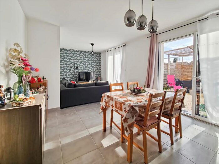 Maison à vendre - Brizambourg - 4 pièces - 3 chambres