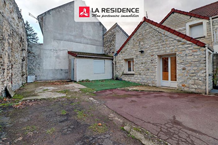 Appartement à vendre - Maurecourt - 4 pièces - 2 chambres