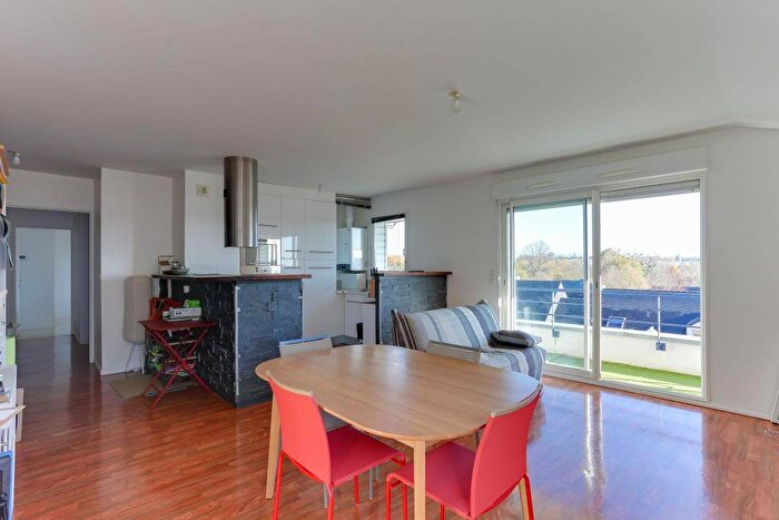 Appartement à louer - Est, Acigné - 4 pièces - 3 chambres