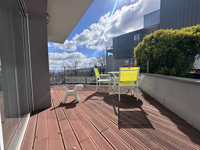 Appartement à louer - Ceyrat - 3 pièces - 2 chambres