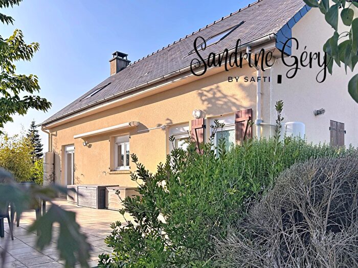 Maison à vendre - Pouancé - 6 pièces - 3 chambres