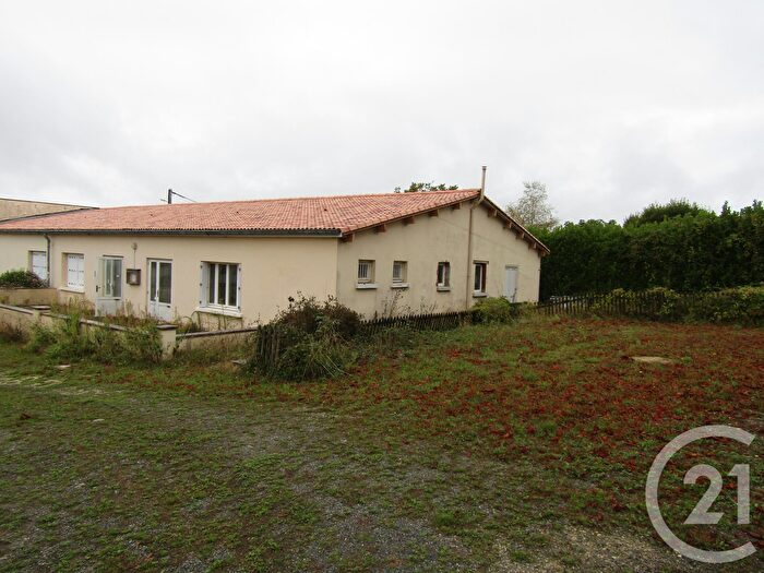 Maison à vendre - Luché-sur-Brioux - 4 pièces - 3 chambres