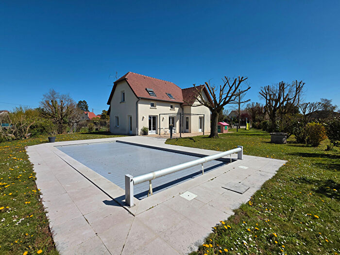 Maison à vendre - Rouvres-en-Plaine - 6 pièces - 5 chambres