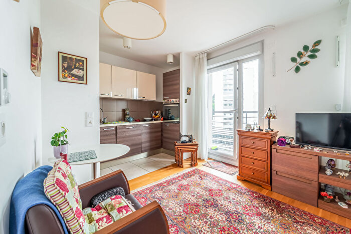 Appartement 1 pièce à vendre à Sèvres, Centre-ville, Cristallerie, Manufacture, Danton