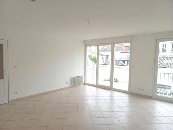 Appartement à louer - Laon Zola-Neufchâtel-Orgeval, Reims - 3 pièces