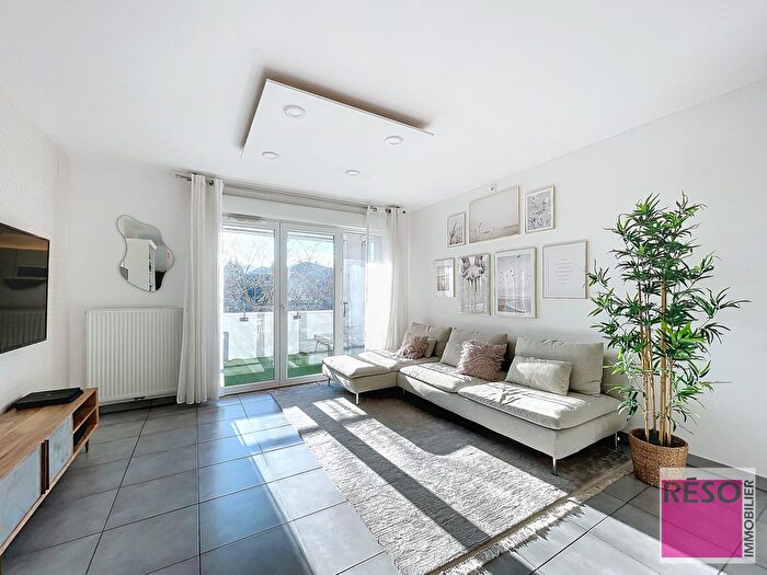 Appartement à louer - Annemasse - 3 pièces - 2 chambres