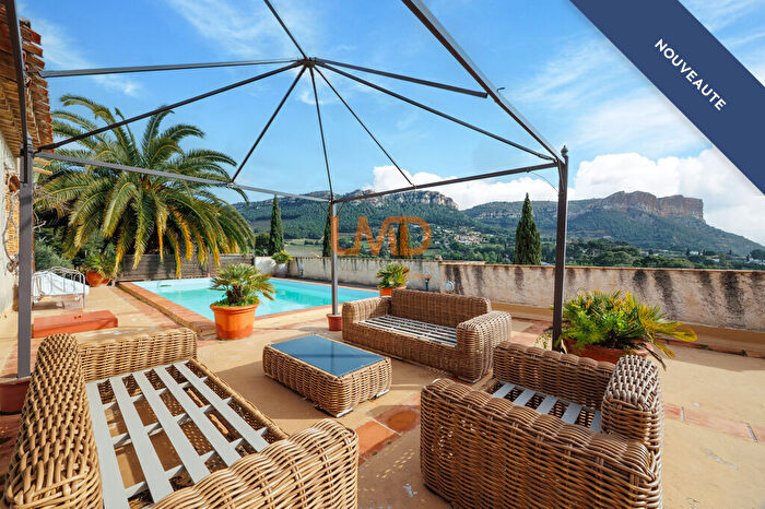 Maison 10 pièces à Cassis, à vendre