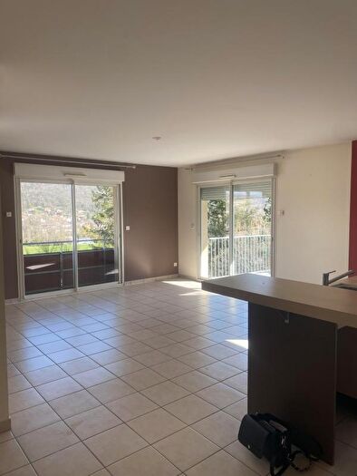 Appartement à louer - Villefranche-de-Rouergue, Tricot - 3 pièces - 2 chambres