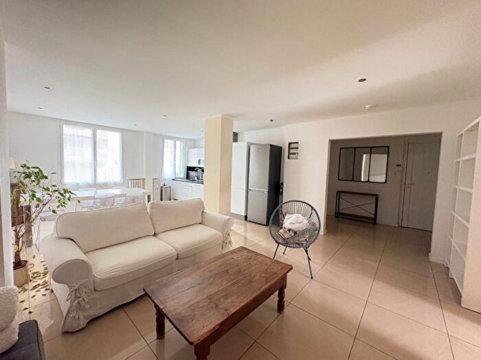 Appartement à louer - Nice, Promenade des Anglais, Rue de France - 3 pièces - 2 chambres