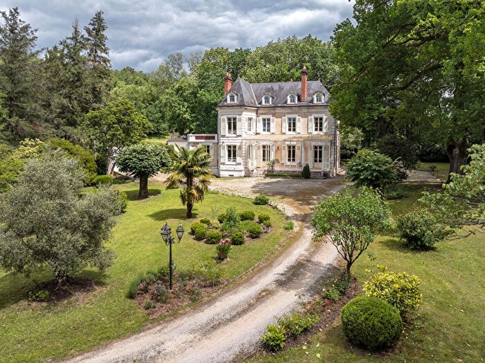 Corgnac-sur-l'Isle - Maison 17 pièces à vendre