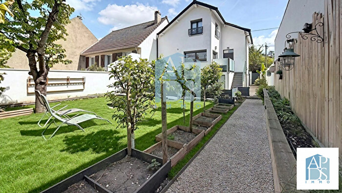Noisy-le-Grand, Nord - Maison 5 pièces à vendre