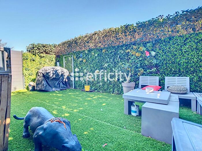 Appartement à vendre - Fréjus, Fréjus Plage - 3 pièces - 2 chambres