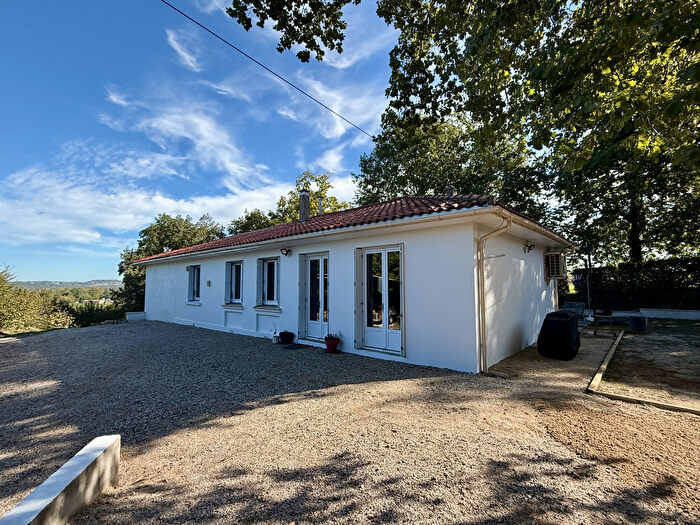 Maison à vendre - Pujols - 5 pièces - 3 chambres