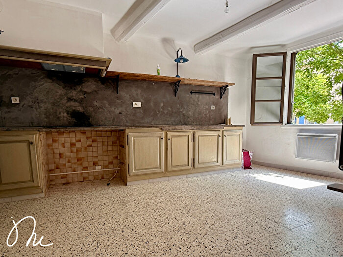 Maison à vendre - Saint-Quentin-la-Poterie - 5 pièces - 3 chambres