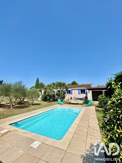 Maison 4 pièces à vendre à Arles, Pont de Crau, Moulès