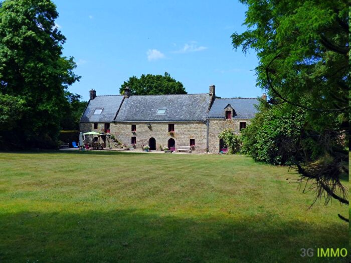 Guern : Maison 9 pièces à vendre