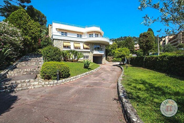 Appartement 4 pièces à louer à Croix des Gardes, Cannes