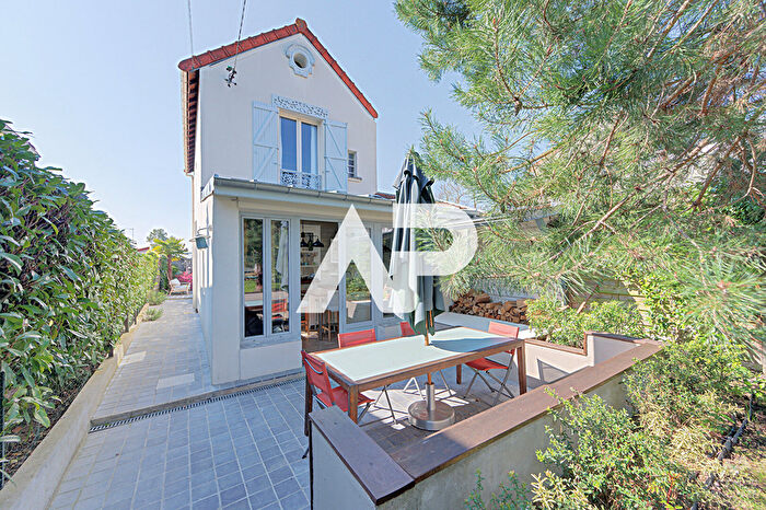 Maison à vendre - Rueil-Malmaison, Mont Valerien - 4 pièces - 3 chambres