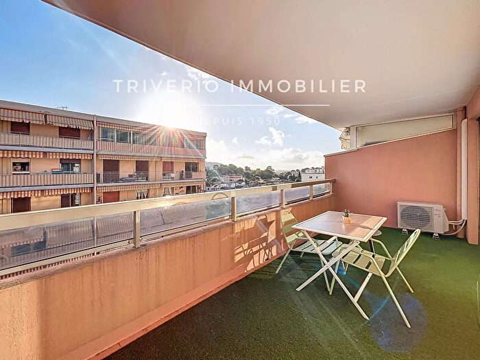 Appartement à vendre - Le Cannet, Rocheville, Colombier, Campelières - 2 pièces - 1 chambre