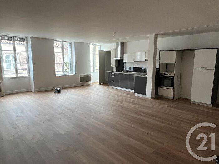 Appartement à louer - Les Sables-dOlonne, Passage, Remblai, Ile Penotte, Notre-Dame - 7 pièces - 6 chambres