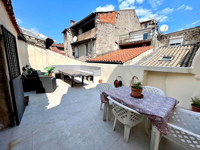 Maison à vendre - Le Vigan - 9 pièces - 5 chambres