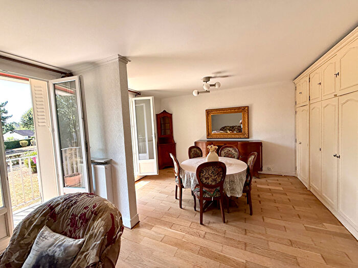 Appartement 4 pièces à Saint-Cyr-l'École, Epi d'Or, à louer