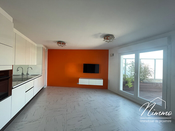 Appartement 3 pièces à Nîmes, Ville Active, à vendre