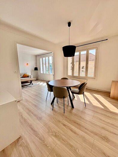 Appartement à louer - Troyes - 3 pièces - 2 chambres