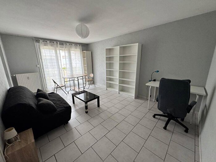 Appartement à louer - Activités, Orléans - 1 pièce