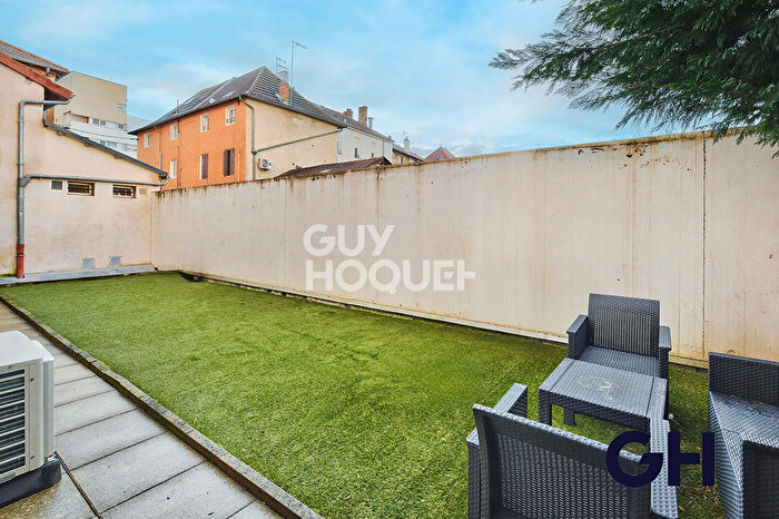 Appartement à vendre - Meyzieu, Centre-ville - 3 pièces - 2 chambres