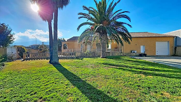 Maison à vendre - Argelès-sur-Mer, Centre-ville - 5 pièces - 4 chambres