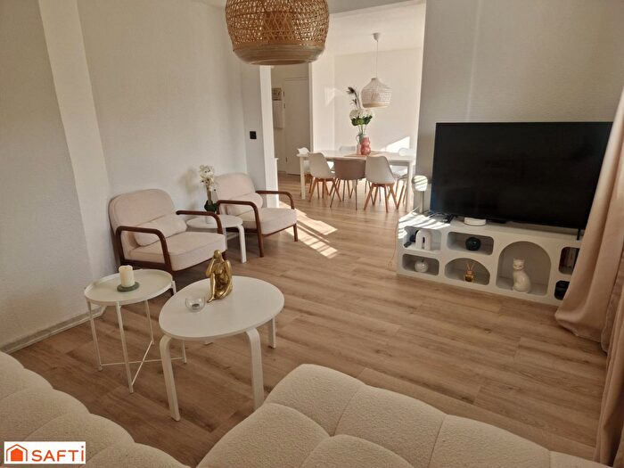 Appartement 4 pièces à Village-Neuf, à vendre