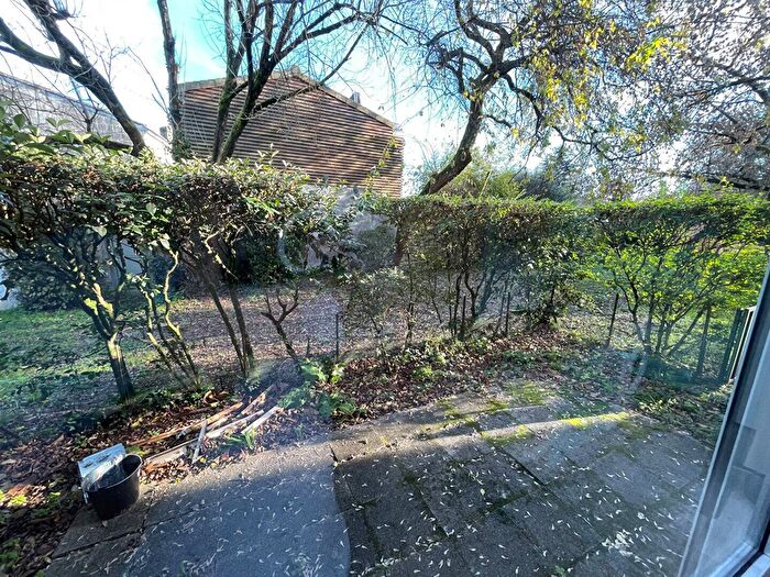 Appartement à louer - Ausone-Les Ecus, Le Bouscat - 2 pièces - 1 chambre