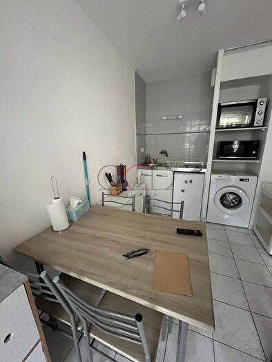 Appartement à louer - Centre Ville, Aix-en-Provence - 1 pièce