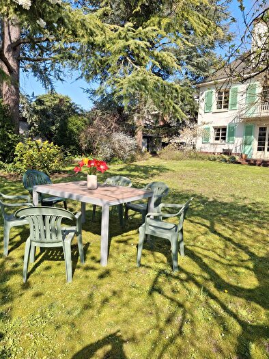 Maison à vendre - Orléans - 5 pièces - 4 chambres