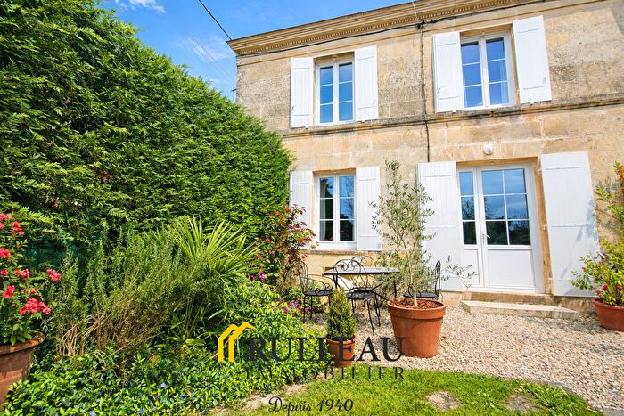 Maison à vendre - Saint-Christoly-de-Blaye - 5 pièces - 3 chambres