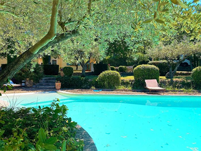 Maison à vendre - Auriol - 7 pièces - 4 chambres