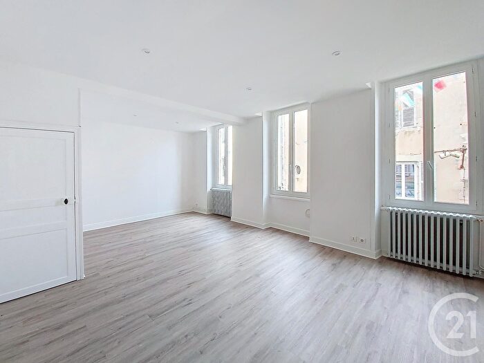 Appartement à louer - Gannat - 3 pièces - 2 chambres