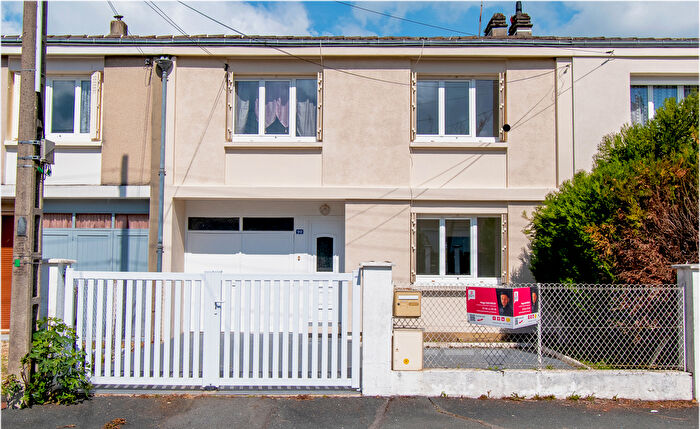 Maison 4 pièces à Vierzon, Colombier, Cité scolaire, à louer
