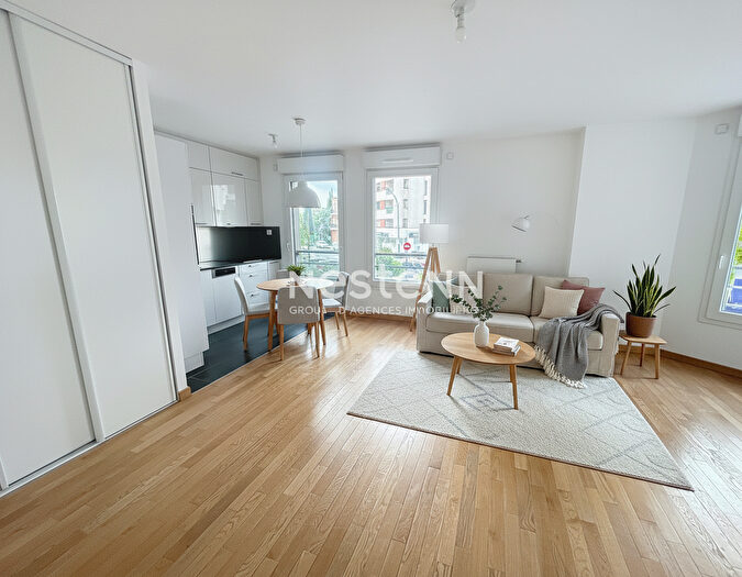 Appartement 3 pièces à Issy-les-Moulineaux, Centre-ville, Corentin Celton, Les Varennes, à vendre