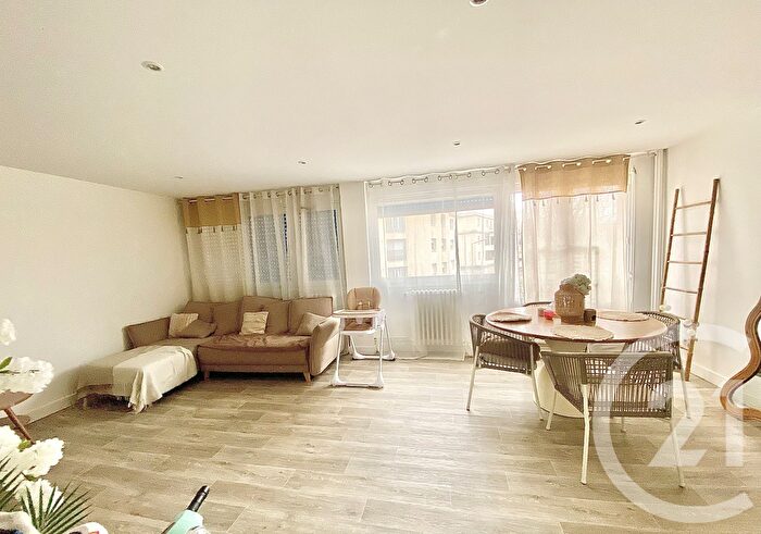 Appartement à vendre - Saint-Étienne, Saint-Roch, Vivaraize, Valbenoite, Centre Deux - 4 pièces - 2 chambres