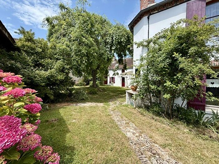 Maison 8 pièces à vendre - Donnemarie-Dontilly