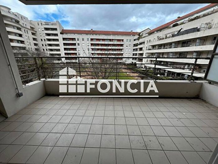 Appartement à louer - Villeurbanne - 2 pièces - 1 chambre